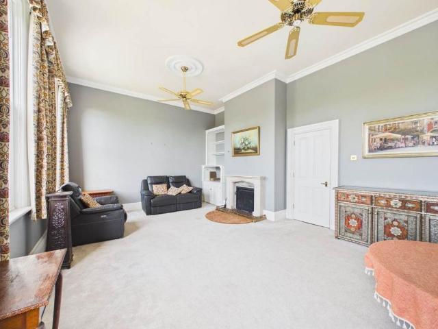 2 bedroom duplex to rent