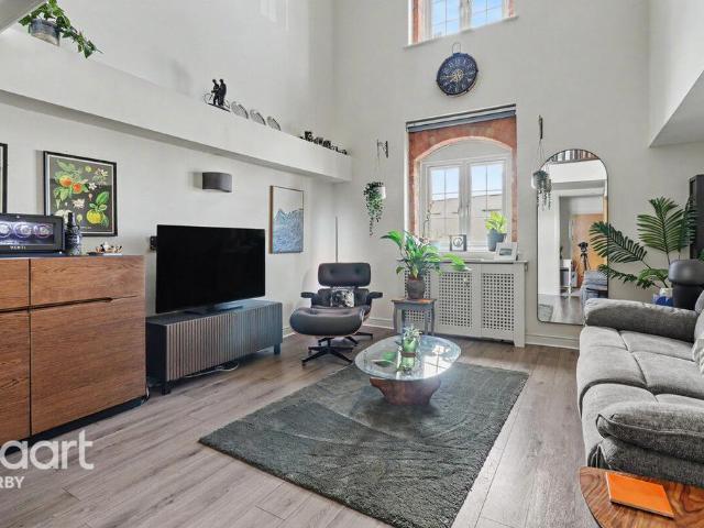 2 bedroom duplex to rent