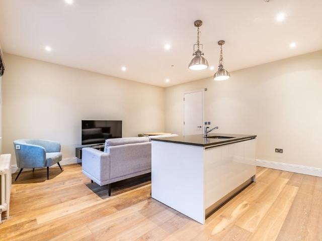 2 bedroom duplex to rent