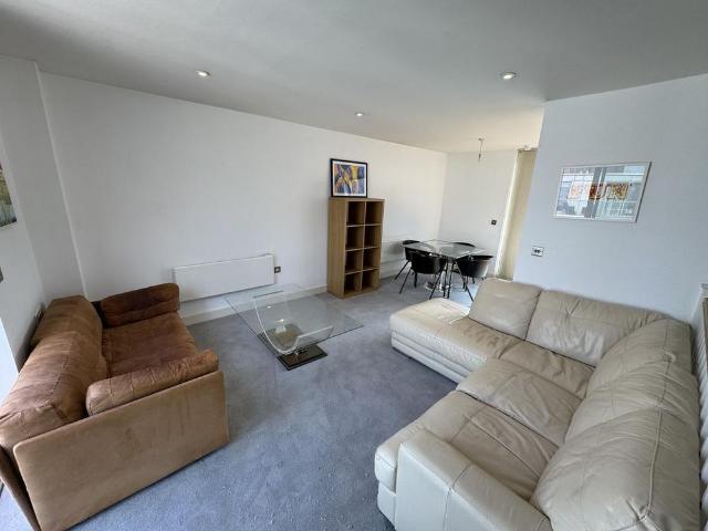 2 bedroom duplex to rent