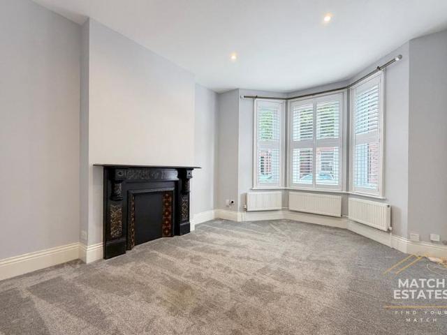 2 bedroom duplex to rent