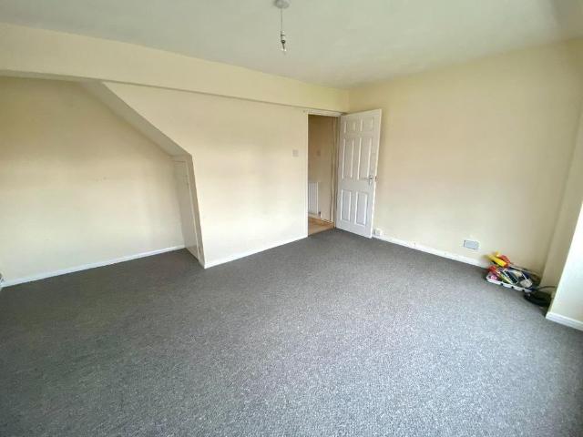 2 bedroom duplex to rent