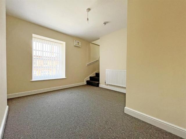 2 bedroom Duplex to rent