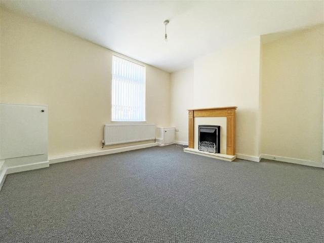 2 bedroom Duplex to rent