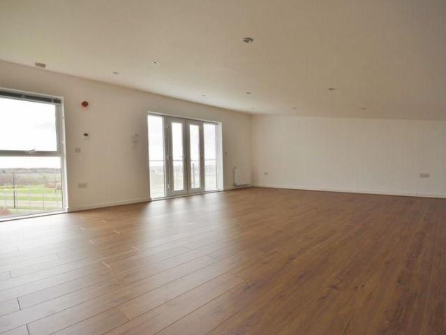 2 bedroom duplex to rent
