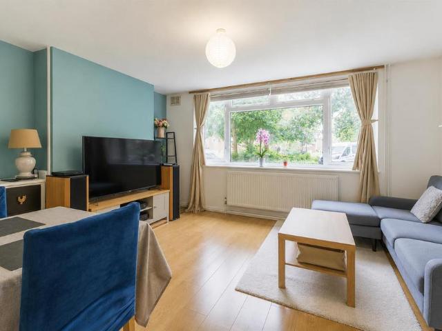 2 bedroom duplex to rent