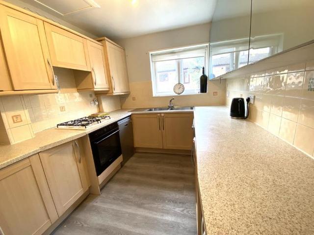 2 bedroom duplex to rent