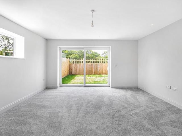 2 bedroom duplex to rent