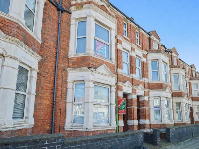 2 bedroom duplex to rent