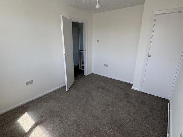 2 bedroom duplex to rent