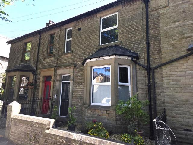 2 bedroom duplex to rent