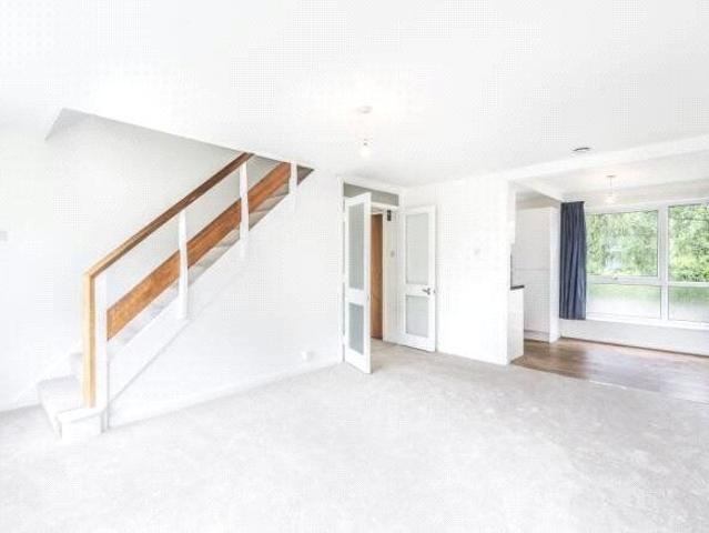 2 bedroom duplex to rent