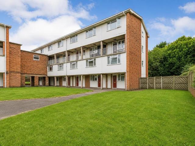2 bedroom duplex to rent