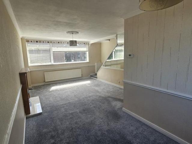 2 bedroom duplex to rent