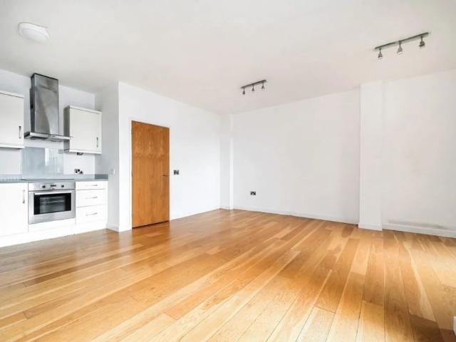 2 bedroom duplex to rent