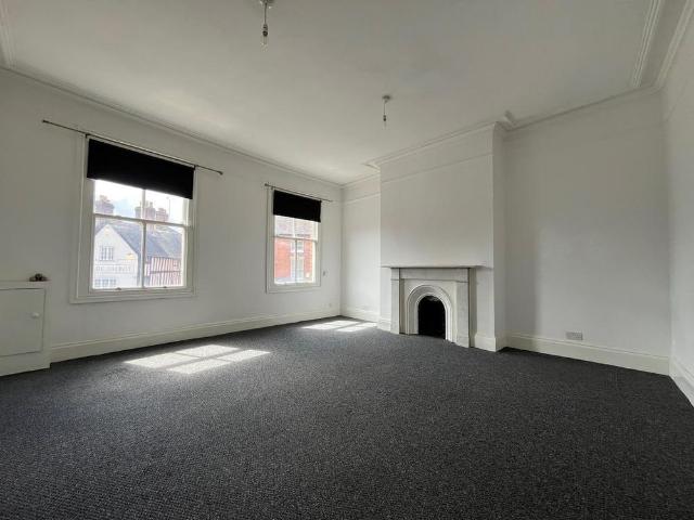 2 bedroom duplex to rent
