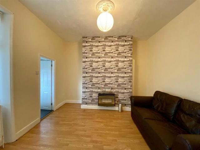 2 bedroom duplex to rent
