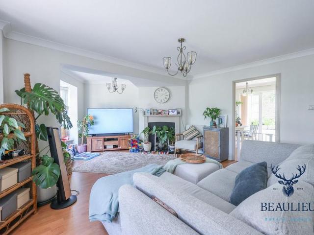 2 bedroom duplex to rent