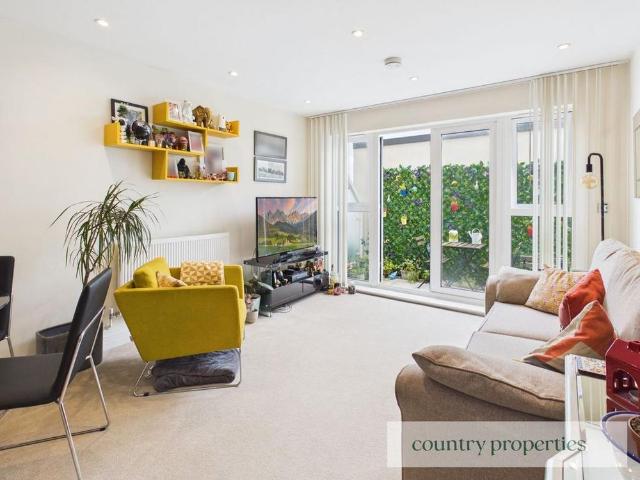 2 bedroom duplex to rent
