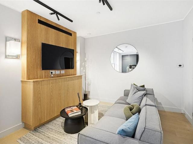 2 bedroom duplex to rent