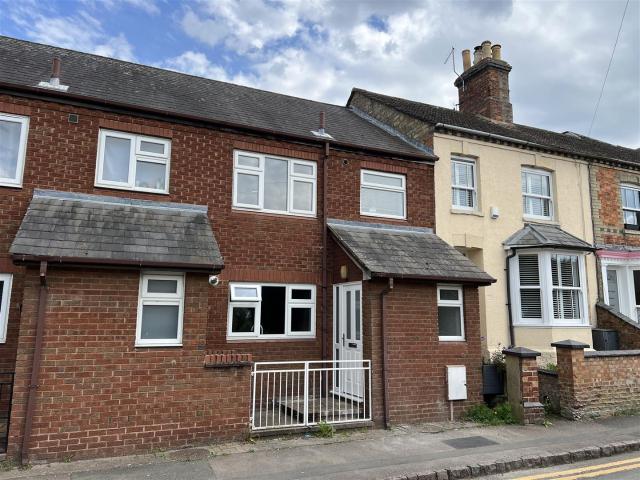 2 bedroom End of Terrace for rent