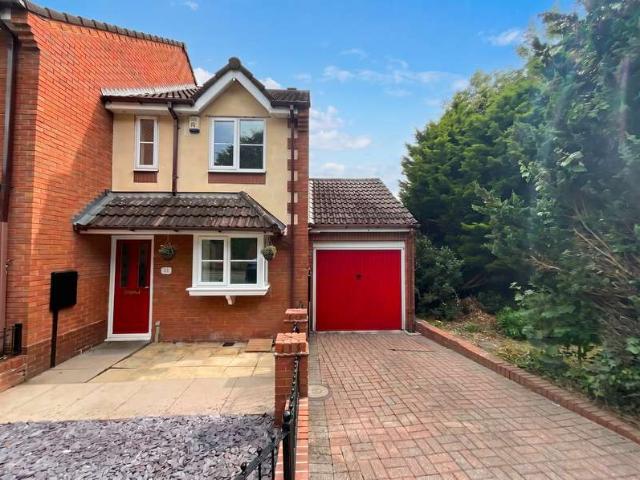 2 Bedroom End Of Terrace House