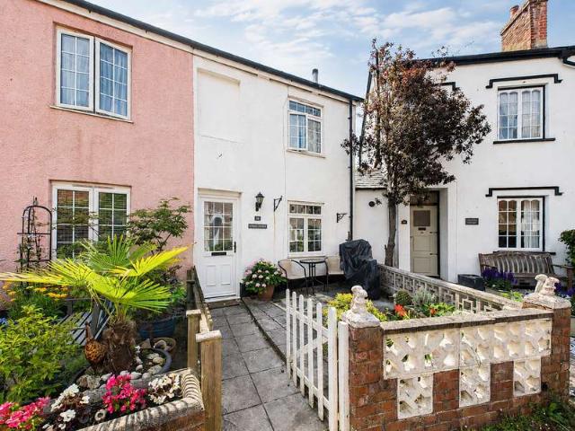 2 Bedroom End Of Terrace House