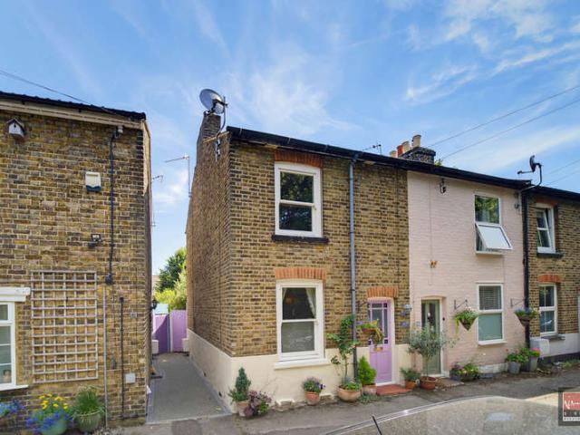 2 Bedroom End Of Terrace House