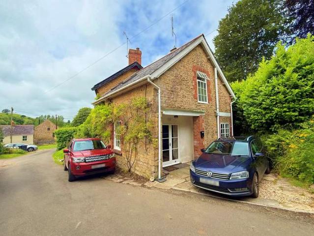2 Bedroom End Of Terrace House