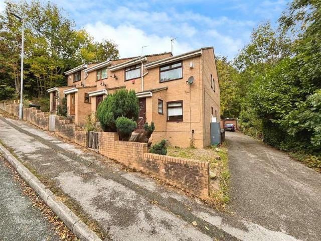 2 Bedroom End Of Terrace House