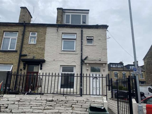 2 Bedroom End Of Terrace House