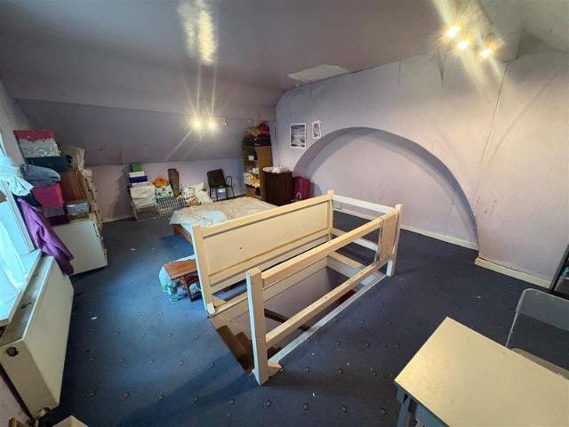 3 Bedroom End Of Terrace House