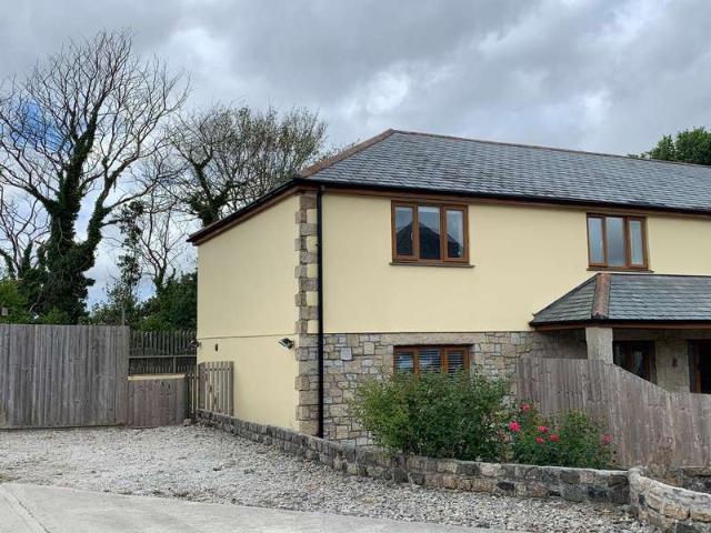 2 Bedroom End Of Terrace House