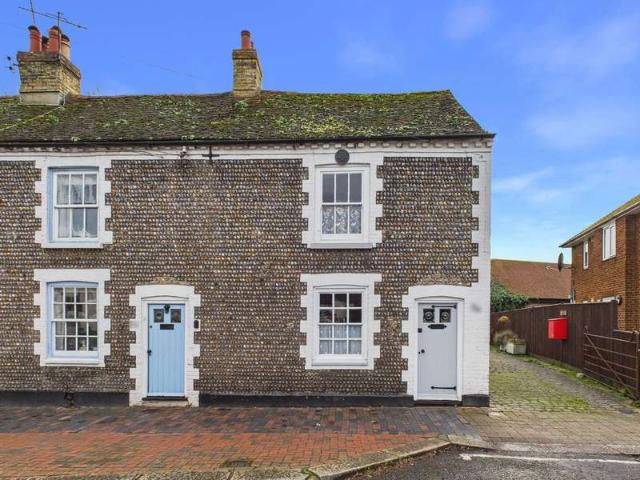2 Bedroom End Of Terrace House