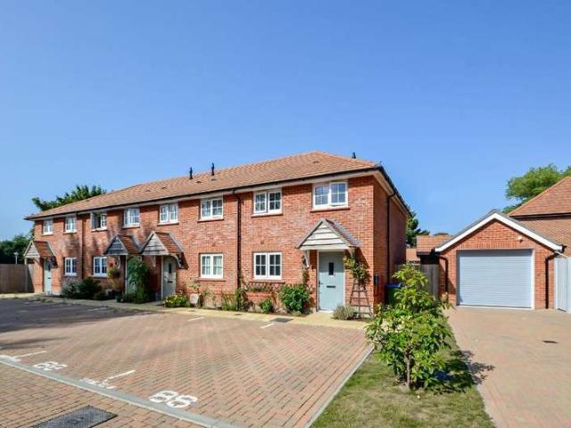 2 Bedroom End Of Terrace House