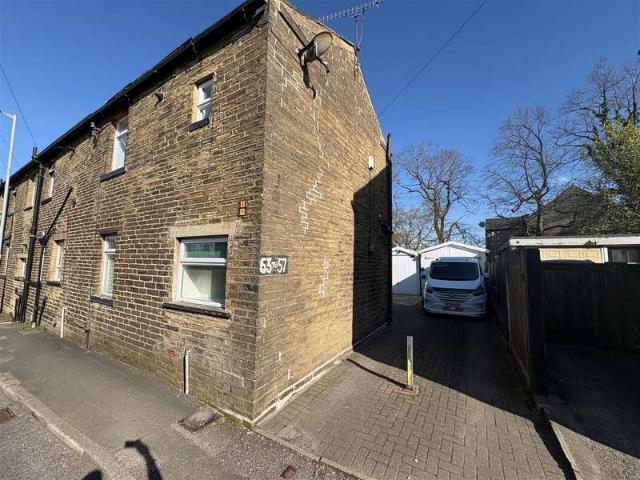 2 Bedroom End Of Terrace House