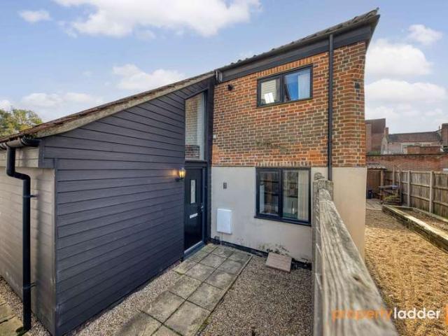 2 Bedroom End Of Terrace House