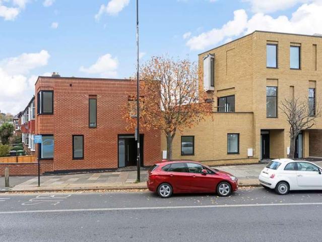 2 Bedroom End Of Terrace House
