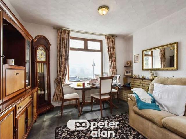 2 Bedroom End Of Terrace House