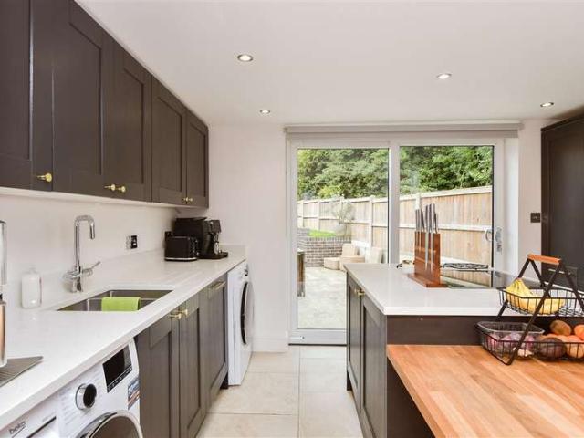 2 Bedroom End Of Terrace House
