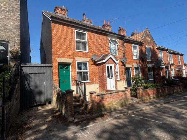 2 Bedroom End Of Terrace House