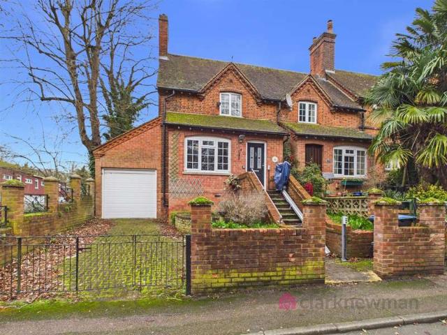2 Bedroom End Of Terrace House