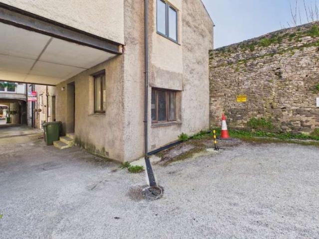 2 Bedroom End Of Terrace House