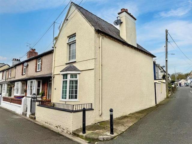 2 Bedroom End Of Terrace House