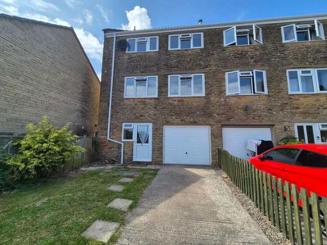2 Bedroom End Of Terrace House