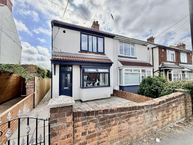 2 Bedroom End Of Terrace House