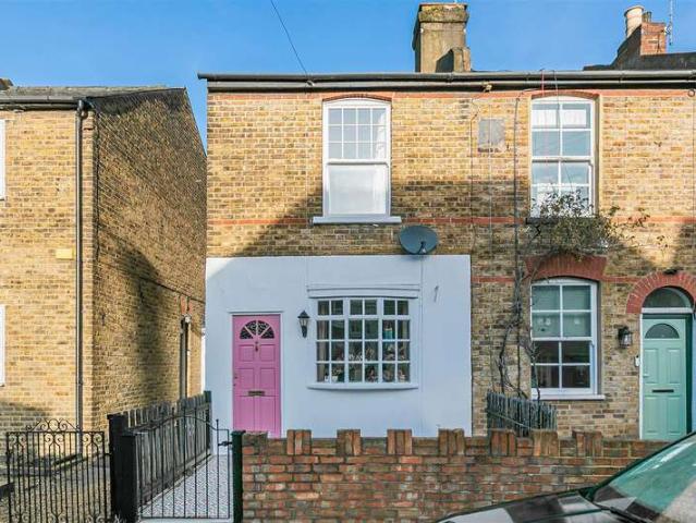 2 Bedroom End Of Terrace House