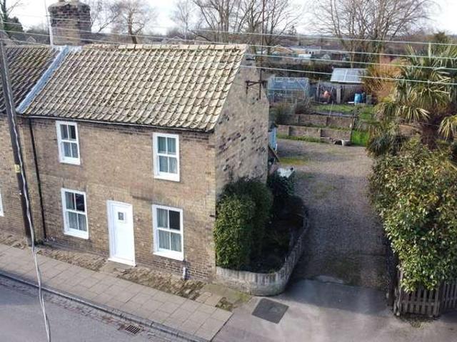 2 Bedroom End Of Terrace House