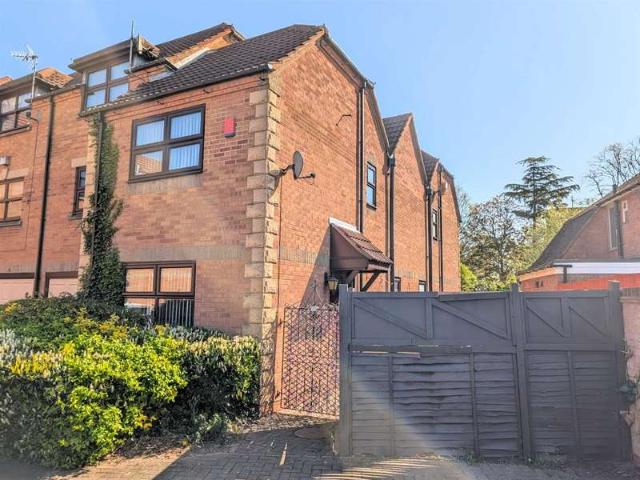 2 Bedroom End Of Terrace House
