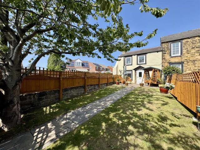 2 Bedroom End Of Terrace House